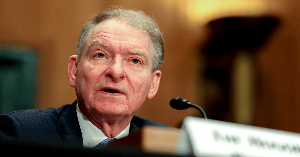 Paul Atkins asume presidencia SEC con apoyo de Donald Trump